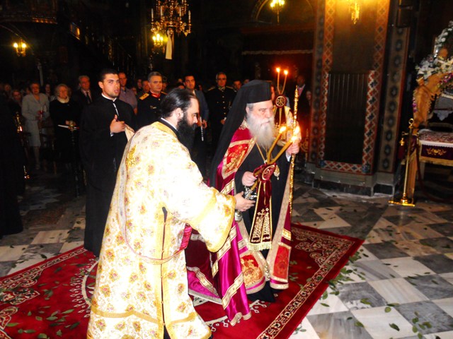 Η Ακολουθία της Αναστάσεως στον Μητροπολιτικό Ναό Σπάρτης | ΙΕΡΑ ...